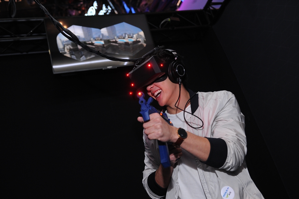 AIS IMAX VR นี่คือประสบการณ์เสมือนจริงสุดมันส์ที่หัวใจแทบหยุดเต้น